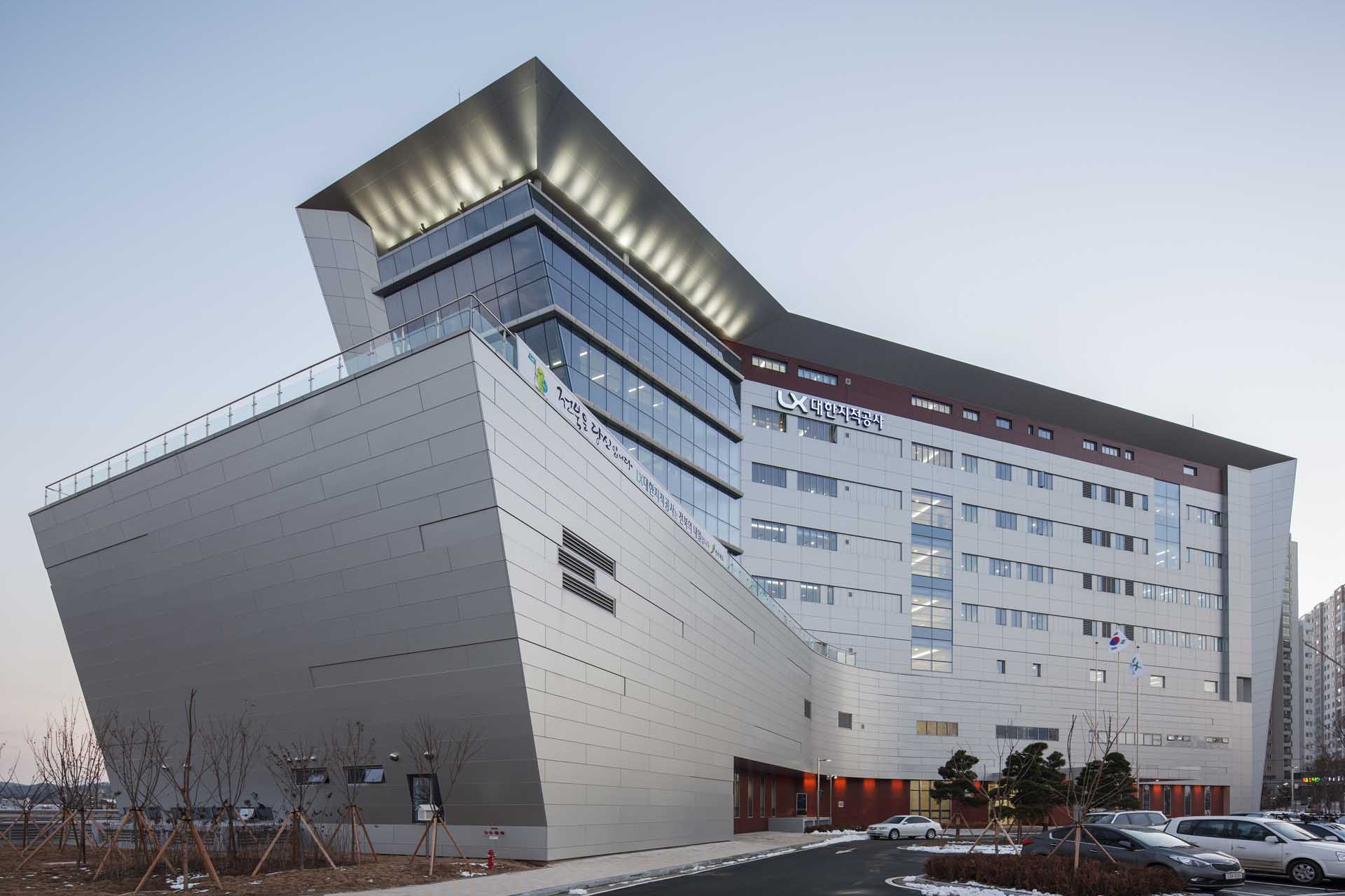 Baku Olympic Stadium - All - PROJECTS - heerim