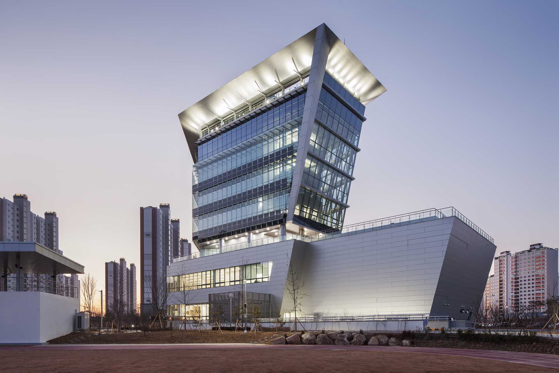 Baku Olympic Stadium - All - PROJECTS - heerim